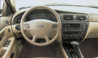 Ford Taurus spécifications techniques et économie de carburant